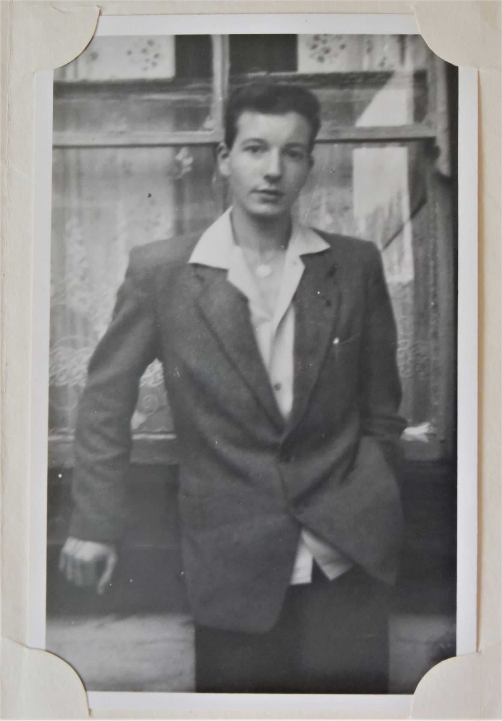 About Ron – Ron's Place